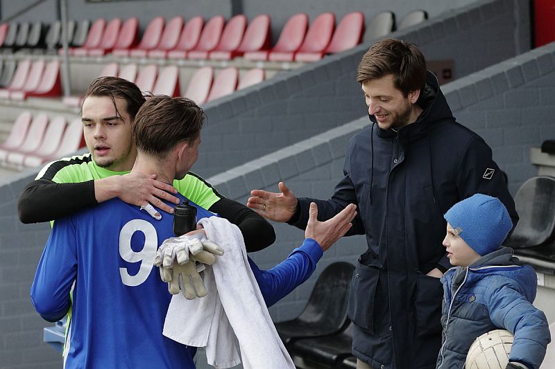 Aalsmeer neemt na nipte winst meer afstand van titelconcurrent