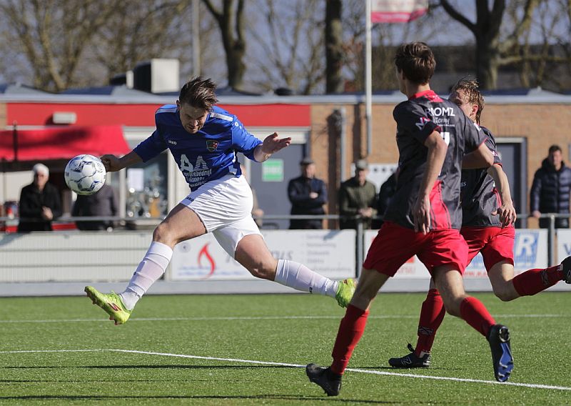 Aalsmeer zet gehavend De Zouaven simpel opzij, titelconcurrent ...